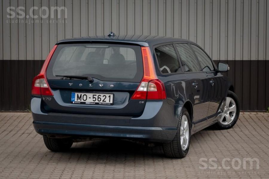 Zils Volvo V70 2007 Talsi, ar dzinēja tilpumu 2.40 L un nobraukumu 358 tūkst. km par 4090 €, foto 8 vietnē AUTOMOTO.COM.LV