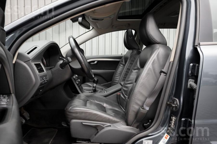 Zils Volvo V70 2007 Talsi, ar dzinēja tilpumu 2.40 L un nobraukumu 358 tūkst. km par 4090 €, foto 10 vietnē AUTOMOTO.COM.LV