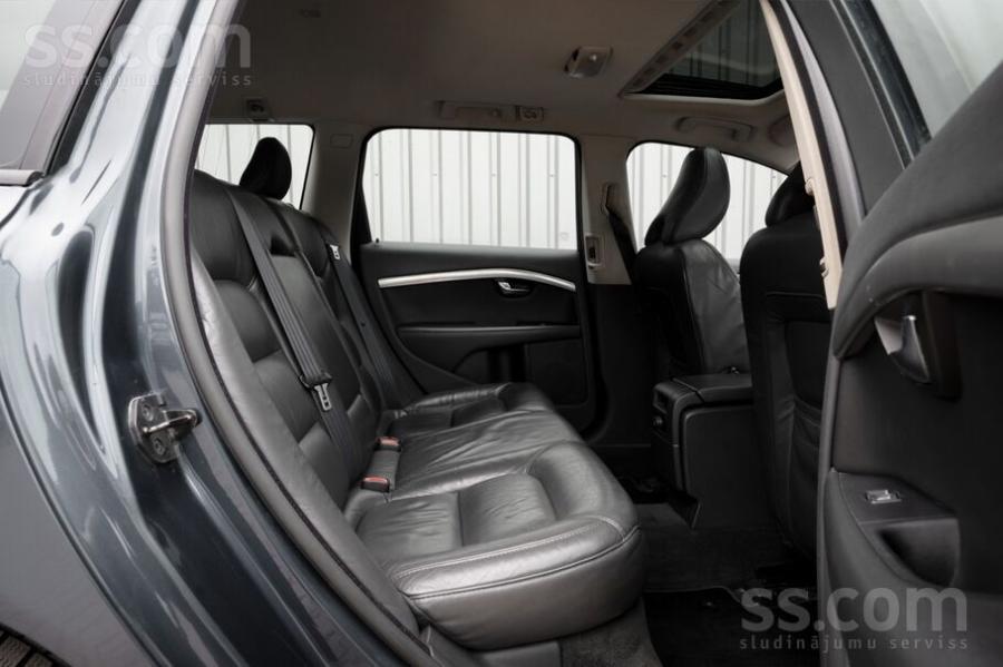 Zils Volvo V70 2007 Talsi, ar dzinēja tilpumu 2.40 L un nobraukumu 358 tūkst. km par 4090 €, foto 12 vietnē AUTOMOTO.COM.LV