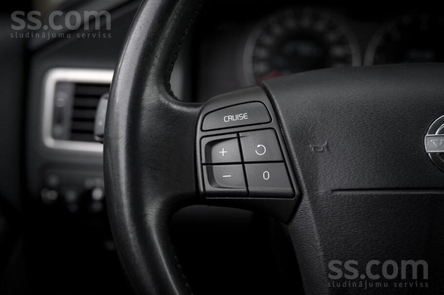 Zils Volvo V70 2007 Talsi, ar dzinēja tilpumu 2.40 L un nobraukumu 358 tūkst. km par 4090 €, foto 17 vietnē AUTOMOTO.COM.LV
