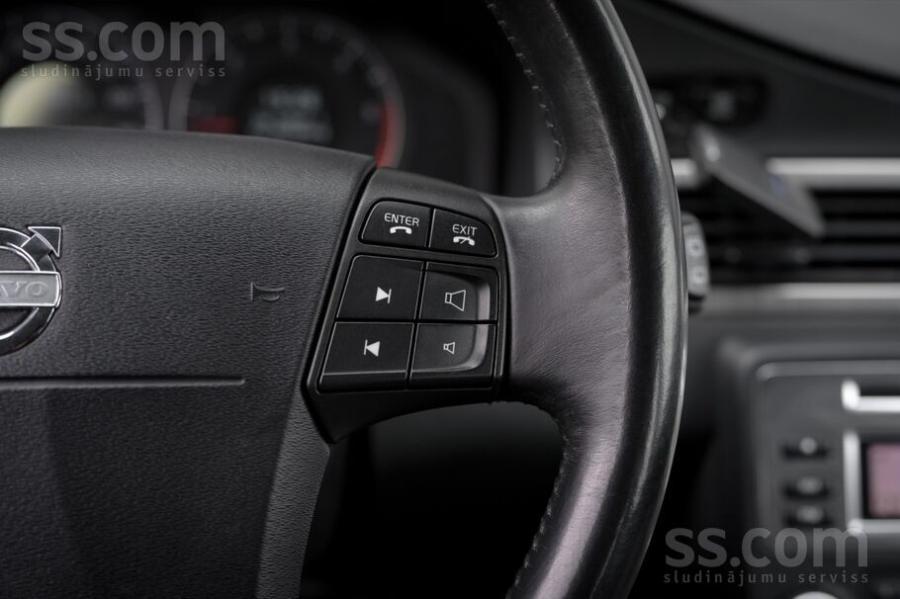 Zils Volvo V70 2007 Talsi, ar dzinēja tilpumu 2.40 L un nobraukumu 358 tūkst. km par 4090 €, foto 19 vietnē AUTOMOTO.COM.LV