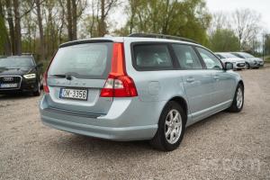 Zils Volvo V70 2007 Liepāja, ar dzinēja tilpumu 2.40 L un nobraukumu 352 tūkst. km par 4900 €, foto 6 vietnē AUTOMOTO.COM.LV