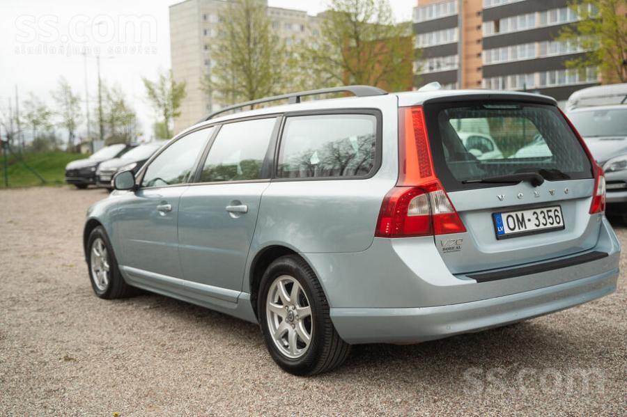 Zils Volvo V70 2007 Liepāja, ar dzinēja tilpumu 2.40 L un nobraukumu 352 tūkst. km par 4900 €, foto 8 vietnē AUTOMOTO.COM.LV