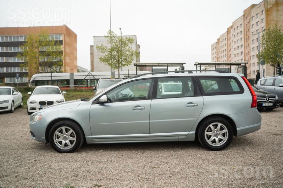 Zils Volvo V70 2007 Liepāja, ar dzinēja tilpumu 2.40 L un nobraukumu 352 tūkst. km par 4900 €, foto 9 vietnē AUTOMOTO.COM.LV
