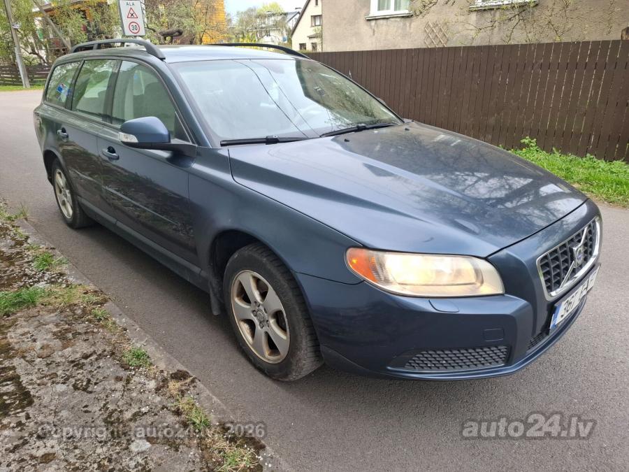 Blue Volvo V70 2007 in Tallinn, with an engine capacity of 2.50 L and mileage of 0 thousand km for 999 €, photo 5 on AUTOMOTO.COM.LV