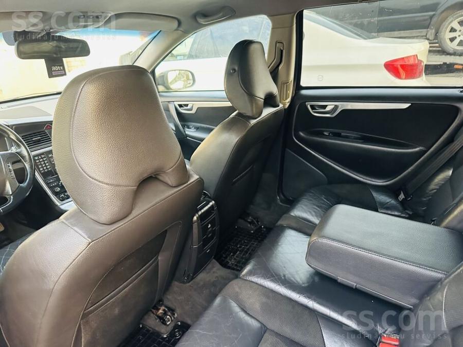 Zils Volvo V70 2007 Rīga, ar dzinēja tilpumu 2.40 L un nobraukumu 361 tūkst. km par 2250 €, foto 7 vietnē AUTOMOTO.COM.LV