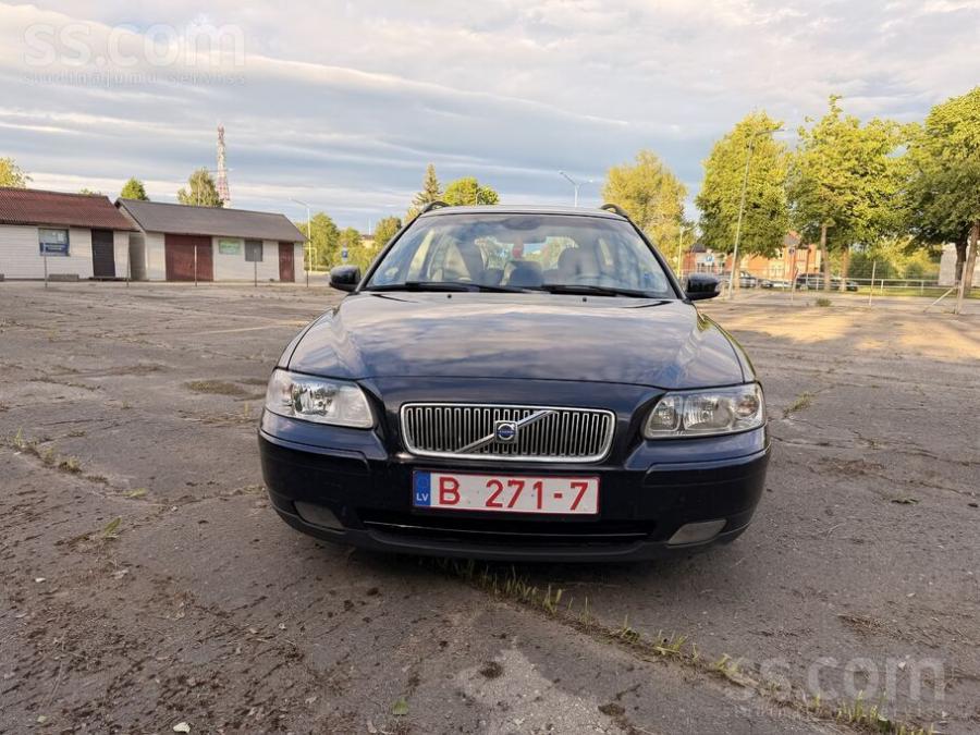 Zils Volvo V70 2007 Aizkraukle, ar dzinēja tilpumu 2.40 L un nobraukumu 222 tūkst. km par 4500 €, foto 3 vietnē AUTOMOTO.COM.LV