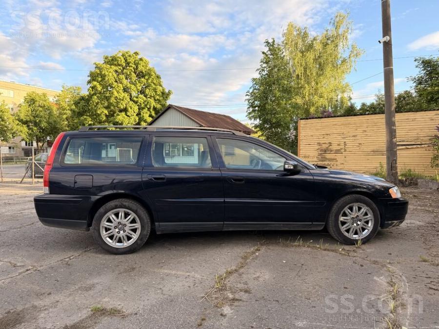 Zils Volvo V70 2007 Aizkraukle, ar dzinēja tilpumu 2.40 L un nobraukumu 222 tūkst. km par 4500 €, foto 5 vietnē AUTOMOTO.COM.LV