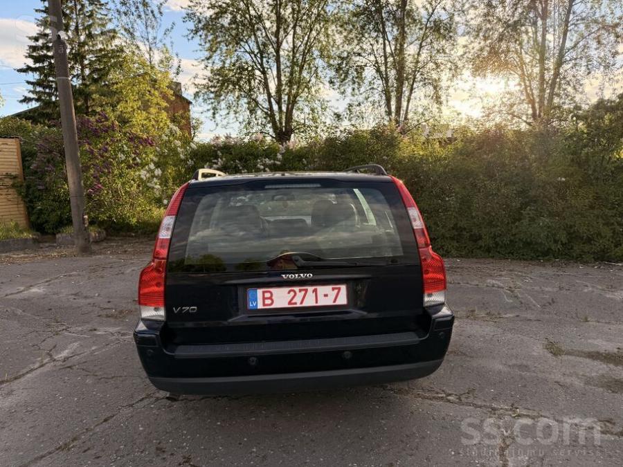 Zils Volvo V70 2007 Aizkraukle, ar dzinēja tilpumu 2.40 L un nobraukumu 222 tūkst. km par 4500 €, foto 8 vietnē AUTOMOTO.COM.LV