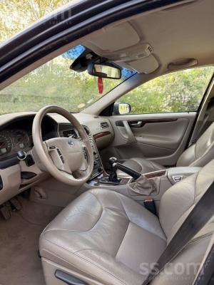 Zils Volvo V70 2007 Aizkraukle, ar dzinēja tilpumu 2.40 L un nobraukumu 222 tūkst. km par 4500 €, foto 10 vietnē AUTOMOTO.COM.LV