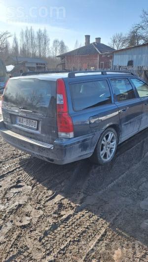 Zils Volvo V70 2007 Bauska, ar dzinēja tilpumu 2.40 L un nobraukumu 492 tūkst. km par 620 €, foto 4 vietnē AUTOMOTO.COM.LV