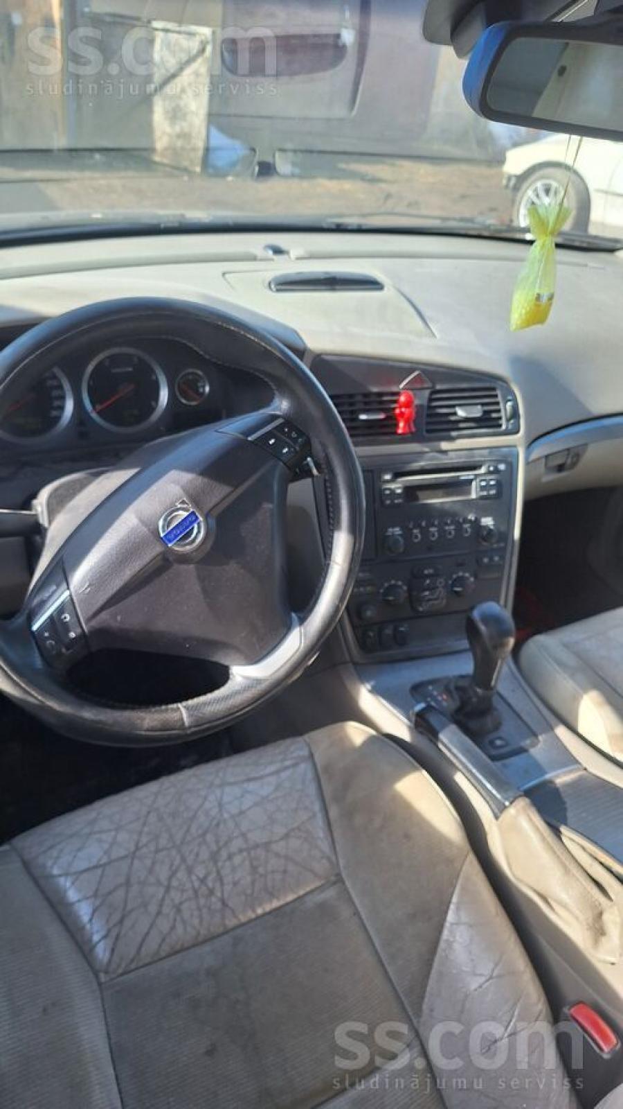 Zils Volvo V70 2007 Bauska, ar dzinēja tilpumu 2.40 L un nobraukumu 492 tūkst. km par 620 €, foto 7 vietnē AUTOMOTO.COM.LV