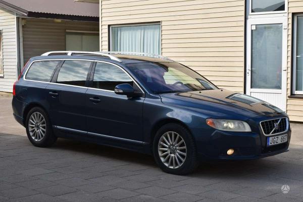 Zils Volvo V70 2007 Viļņa, ar dzinēja tilpumu 2.40 L un nobraukumu 408 tūkst. km par 2600 €, foto 3 vietnē AUTOMOTO.COM.LV