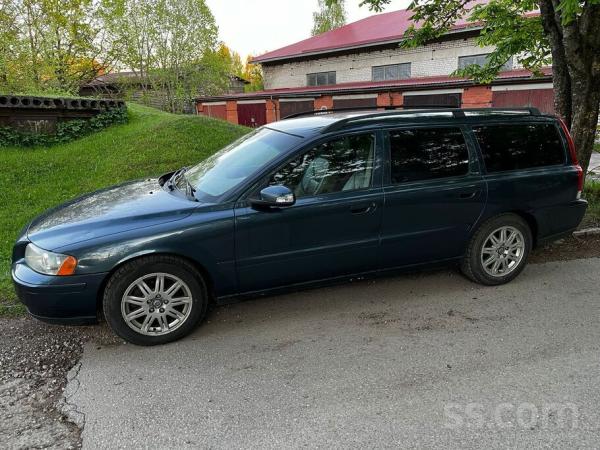 Синий Вольво В70 2007 в Лиепая, объемом двигателя 2.40 л и пробегом 397 тыс. км за 2000 €, фото 10 на AUTOMOTO.COM.LV