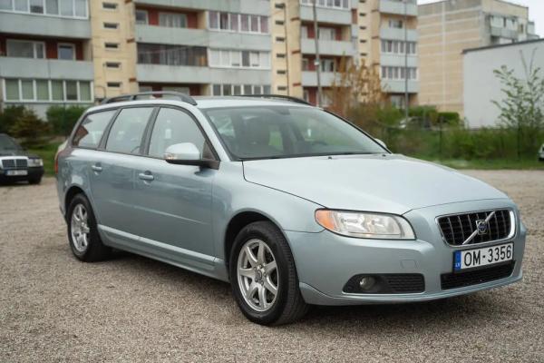 Zils Volvo V70 2007 Liepāja, ar dzinēja tilpumu 2.40 L un nobraukumu 352 tūkst. km par 4900 €, foto 3 vietnē AUTOMOTO.COM.LV