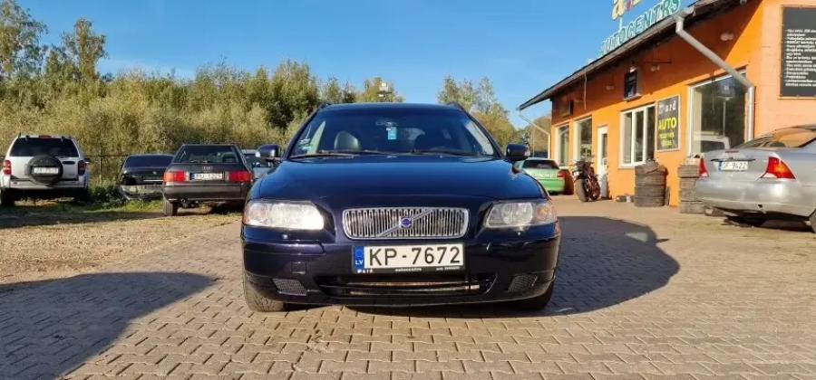 Zils Volvo V70 2007 Valmiera, ar dzinēja tilpumu 2.40 L un nobraukumu 342 tūkst. km par 2500 €, foto 9 vietnē AUTOMOTO.COM.LV