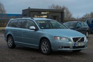 Blue Volvo V70 2007 in Liepaja, with an engine capacity of 2.40 L and mileage of 295 thousand km for 5450 €, photo 6 on AUTOMOTO.COM.LV