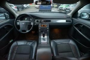 Blue Volvo V70 2007 in Liepaja, with an engine capacity of 2.40 L and mileage of 295 thousand km for 5450 €, photo 8 on AUTOMOTO.COM.LV