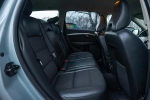 Blue Volvo V70 2007 in Liepaja, with an engine capacity of 2.40 L and mileage of 295 thousand km for 5450 €, photo 12 on AUTOMOTO.COM.LV