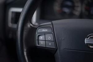 Blue Volvo V70 2007 in Liepaja, with an engine capacity of 2.40 L and mileage of 295 thousand km for 5450 €, photo 18 on AUTOMOTO.COM.LV