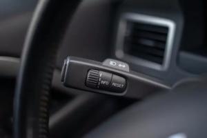 Blue Volvo V70 2007 in Liepaja, with an engine capacity of 2.40 L and mileage of 295 thousand km for 5450 €, photo 21 on AUTOMOTO.COM.LV