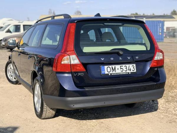 Blue Volvo V70 2007 in Riga, with an engine capacity of 2.40 L and mileage of 307 thousand km for 4250 €, photo 2 on AUTOMOTO.COM.LV