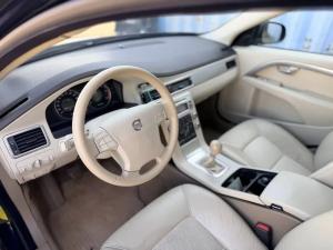 Blue Volvo V70 2007 in Riga, with an engine capacity of 2.40 L and mileage of 307 thousand km for 4250 €, photo 10 on AUTOMOTO.COM.LV