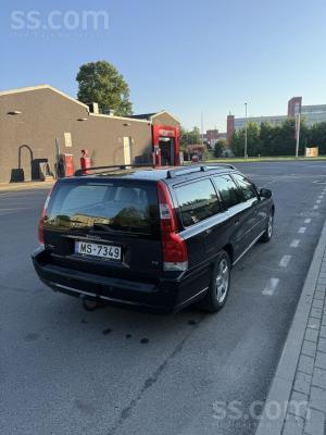 Синий Вольво В70 2007 в Рига, объемом двигателя 2.40 л и пробегом 322 тыс. км за 2600 €, фото 4 на AUTOMOTO.COM.LV
