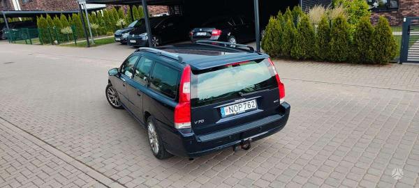 Zils Volvo V70 2007 Viļņa, ar dzinēja tilpumu 2.40 L un nobraukumu 323 tūkst. km par 2150 €, foto 5 vietnē AUTOMOTO.COM.LV