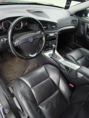 Zils Volvo V70 2007 Viļņa, ar dzinēja tilpumu 2.40 L un nobraukumu 278 tūkst. km par 3250 €, foto 20 vietnē AUTOMOTO.COM.LV