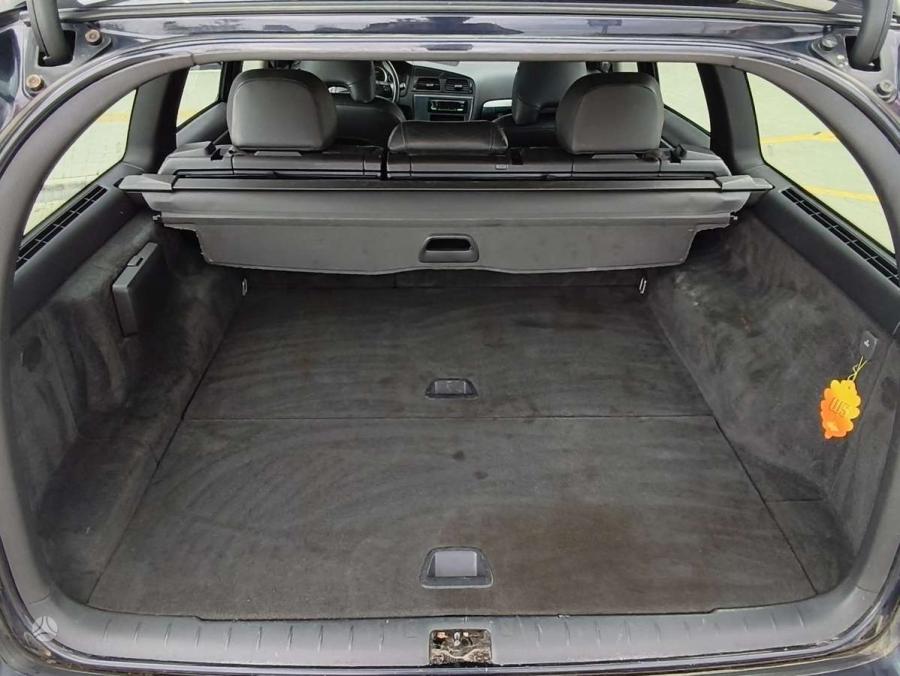 Zils Volvo V70 2007 Viļņa, ar dzinēja tilpumu 2.40 L un nobraukumu 278 tūkst. km par 3250 €, foto 25 vietnē AUTOMOTO.COM.LV