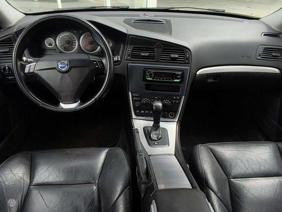 Zils Volvo V70 2007 Viļņa, ar dzinēja tilpumu 2.40 L un nobraukumu 278 tūkst. km par 3250 €, foto 35 vietnē AUTOMOTO.COM.LV