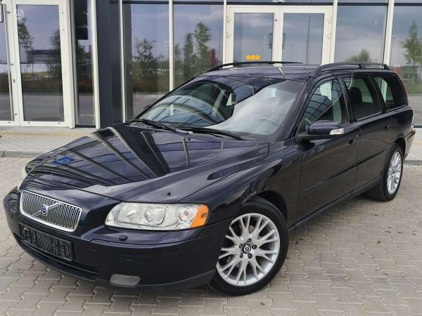 Blue Volvo V70 2007 in Vilnius, with an engine capacity of 2.40 L and mileage of 278 thousand km for 3250 €, photo 6 on AUTOMOTO.COM.LV