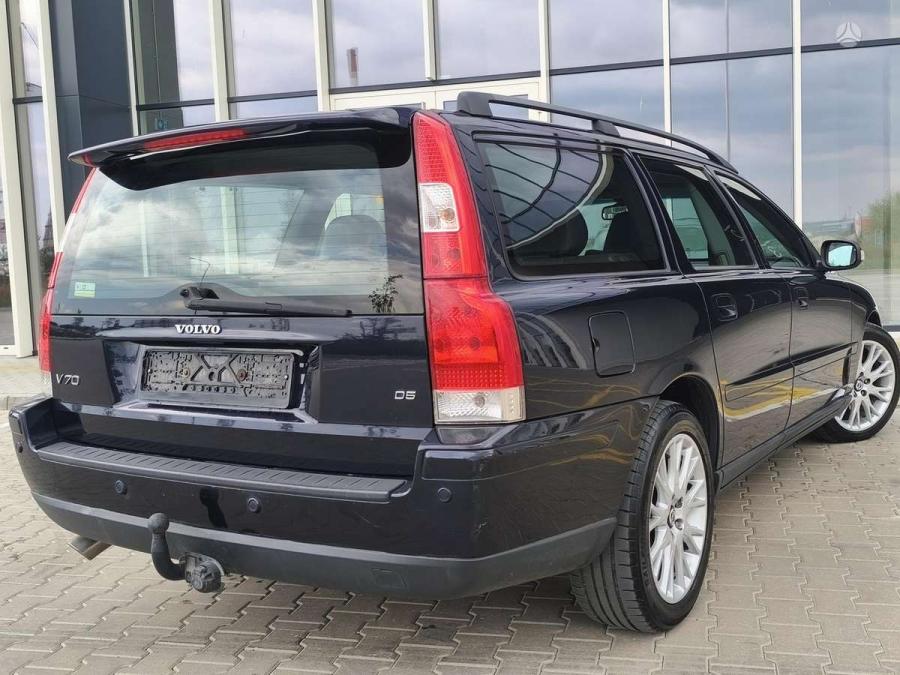 Zils Volvo V70 2007 Viļņa, ar dzinēja tilpumu 2.40 L un nobraukumu 278 tūkst. km par 3250 €, foto 13 vietnē AUTOMOTO.COM.LV