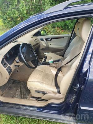 Zils Volvo V70 2007 Krāslava, ar dzinēja tilpumu 2.40 L un nobraukumu 364 tūkst. km par 1850 €, foto 6 vietnē AUTOMOTO.COM.LV