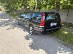 Blue Volvo V70 2007 in Vilnius, with an engine capacity of 2.44 L and mileage of 300 thousand km for 500 €, photo 4 on AUTOMOTO.COM.LV