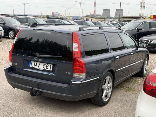 Синий Вольво В70 2007 в Вильнюс, объемом двигателя 2.40 л и пробегом 375 тыс. км за 1000 €, фото 4 на AUTOMOTO.COM.LV