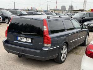 Zils Volvo V70 2007 Viļņa, ar dzinēja tilpumu 2.40 L un nobraukumu 375 tūkst. km par 1000 €, foto 5 vietnē AUTOMOTO.COM.LV