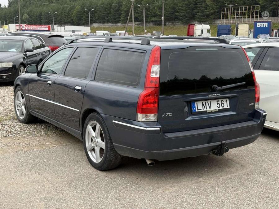 Zils Volvo V70 2007 Viļņa, ar dzinēja tilpumu 2.40 L un nobraukumu 375 tūkst. km par 1000 €, foto 7 vietnē AUTOMOTO.COM.LV