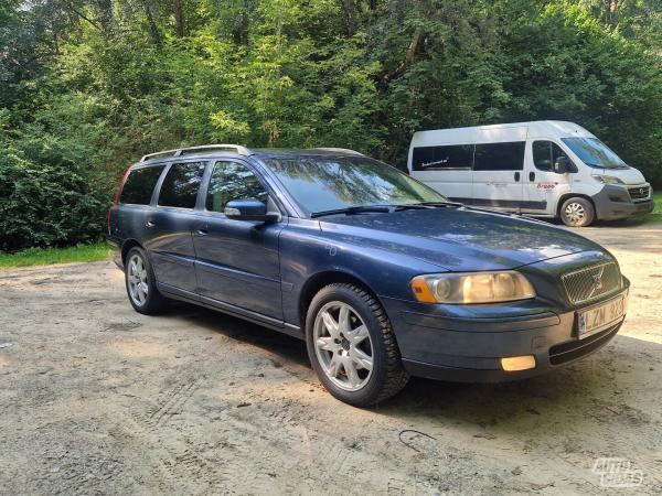 Zils Volvo V70 2007 Viļņa, ar dzinēja tilpumu 2.40 L un nobraukumu 435 tūkst. km par 1950 €, foto 3 vietnē AUTOMOTO.COM.LV