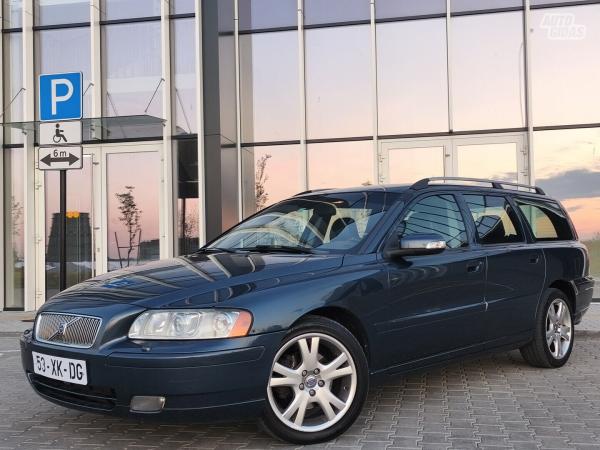 Zils Volvo V70 2007 Viļņa, ar dzinēja tilpumu 2.40 L un nobraukumu 300 tūkst. km par 3350 €, foto 1 vietnē AUTOMOTO.COM.LV
