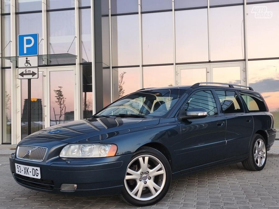 Zils Volvo V70 2007 Viļņa, ar dzinēja tilpumu 2.40 L un nobraukumu 300 tūkst. km par 3350 €, foto 1 vietnē AUTOMOTO.COM.LV