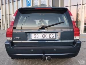 Zils Volvo V70 2007 Viļņa, ar dzinēja tilpumu 2.40 L un nobraukumu 300 tūkst. km par 3350 €, foto 18 vietnē AUTOMOTO.COM.LV