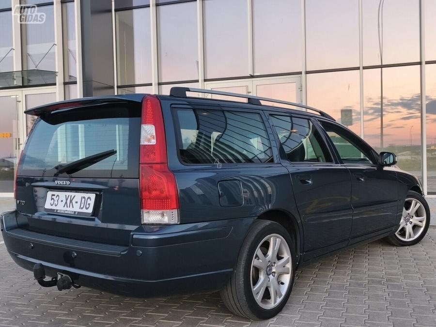 Zils Volvo V70 2007 Viļņa, ar dzinēja tilpumu 2.40 L un nobraukumu 300 tūkst. km par 3350 €, foto 19 vietnē AUTOMOTO.COM.LV