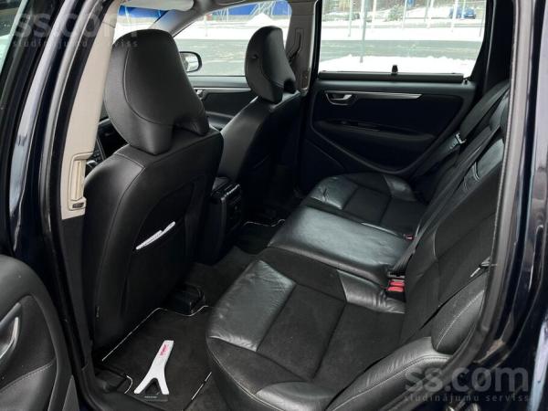 Zils Volvo V70 2007 Rīga, ar dzinēja tilpumu 2.40 L un nobraukumu 342 tūkst. km par 2300 €, foto 11 vietnē AUTOMOTO.COM.LV