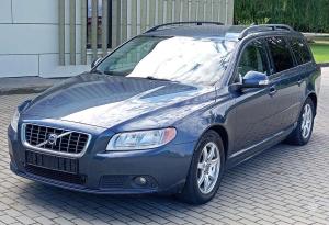 Blue Volvo V70 2007 in Raseiniai, with an engine capacity of 2.40 L and mileage of 300 thousand km for 3400 €, photo  on AUTOMOTO.COM.LV