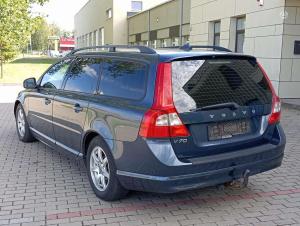Blue Volvo V70 2007 in Raseiniai, with an engine capacity of 2.40 L and mileage of 300 thousand km for 3400 €, photo 5 on AUTOMOTO.COM.LV
