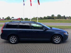 Blue Volvo V70 2007 in Raseiniai, with an engine capacity of 2.40 L and mileage of 300 thousand km for 3400 €, photo 7 on AUTOMOTO.COM.LV