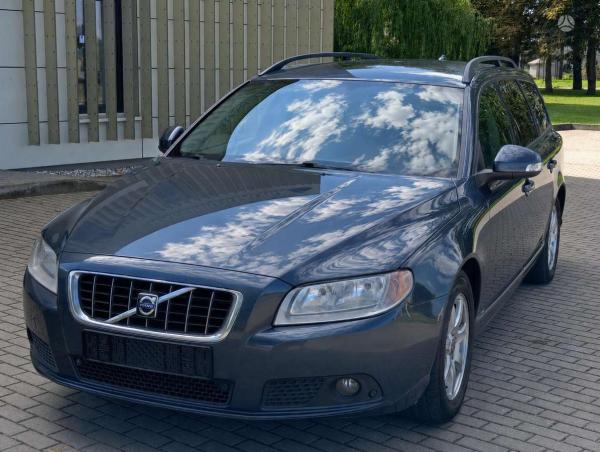 Blue Volvo V70 2007 in Raseiniai, with an engine capacity of 2.40 L and mileage of 300 thousand km for 3400 €, photo 9 on AUTOMOTO.COM.LV