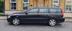 Zils Volvo V70 2007 Paide, ar dzinēja tilpumu 2.40 L un nobraukumu 381 tūkst. km par 3650 €, foto 5 vietnē AUTOMOTO.COM.LV
